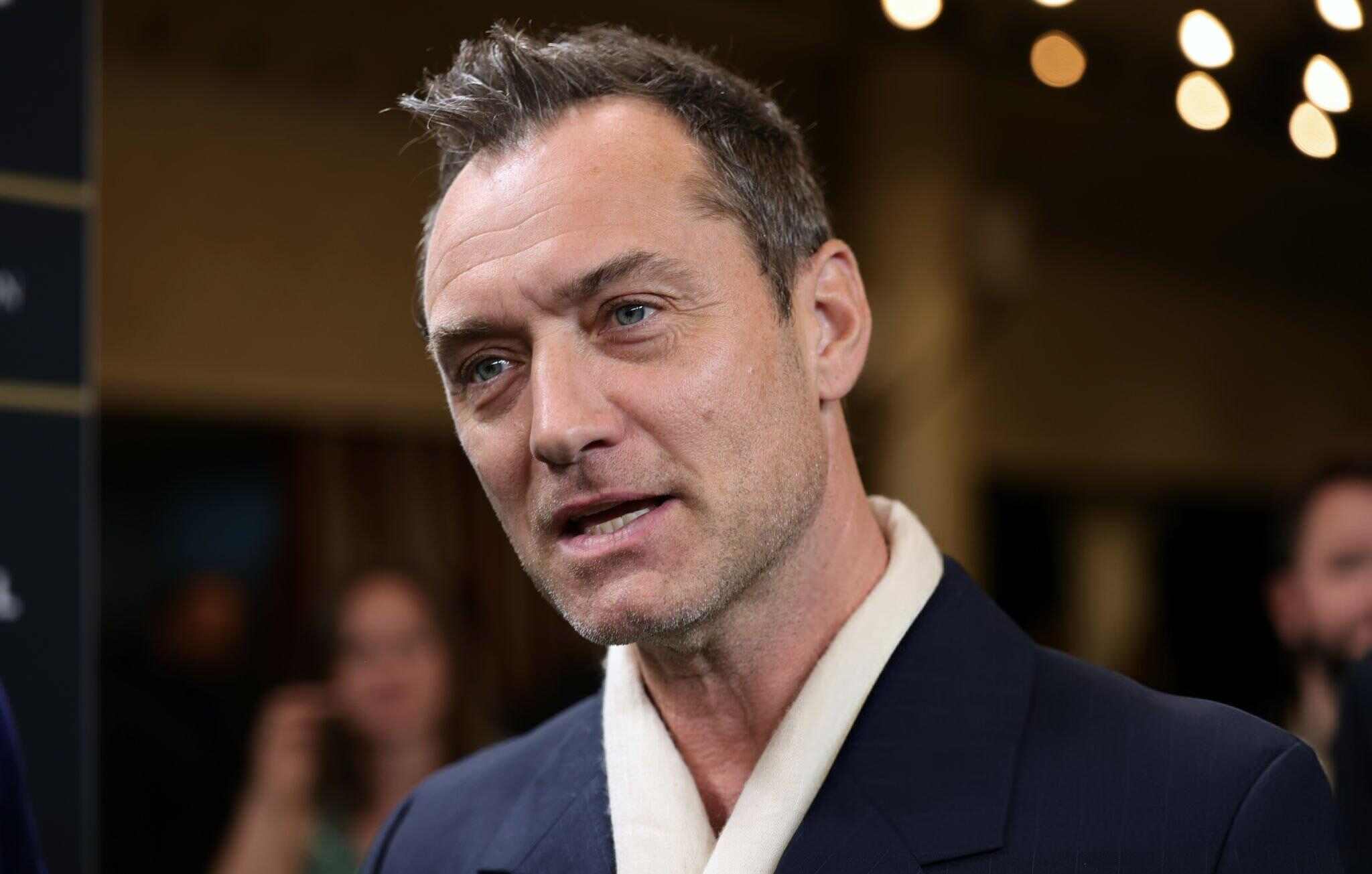 Jude Law Haircuts The Holiday' Sequel? Jude Law Teases Fans By